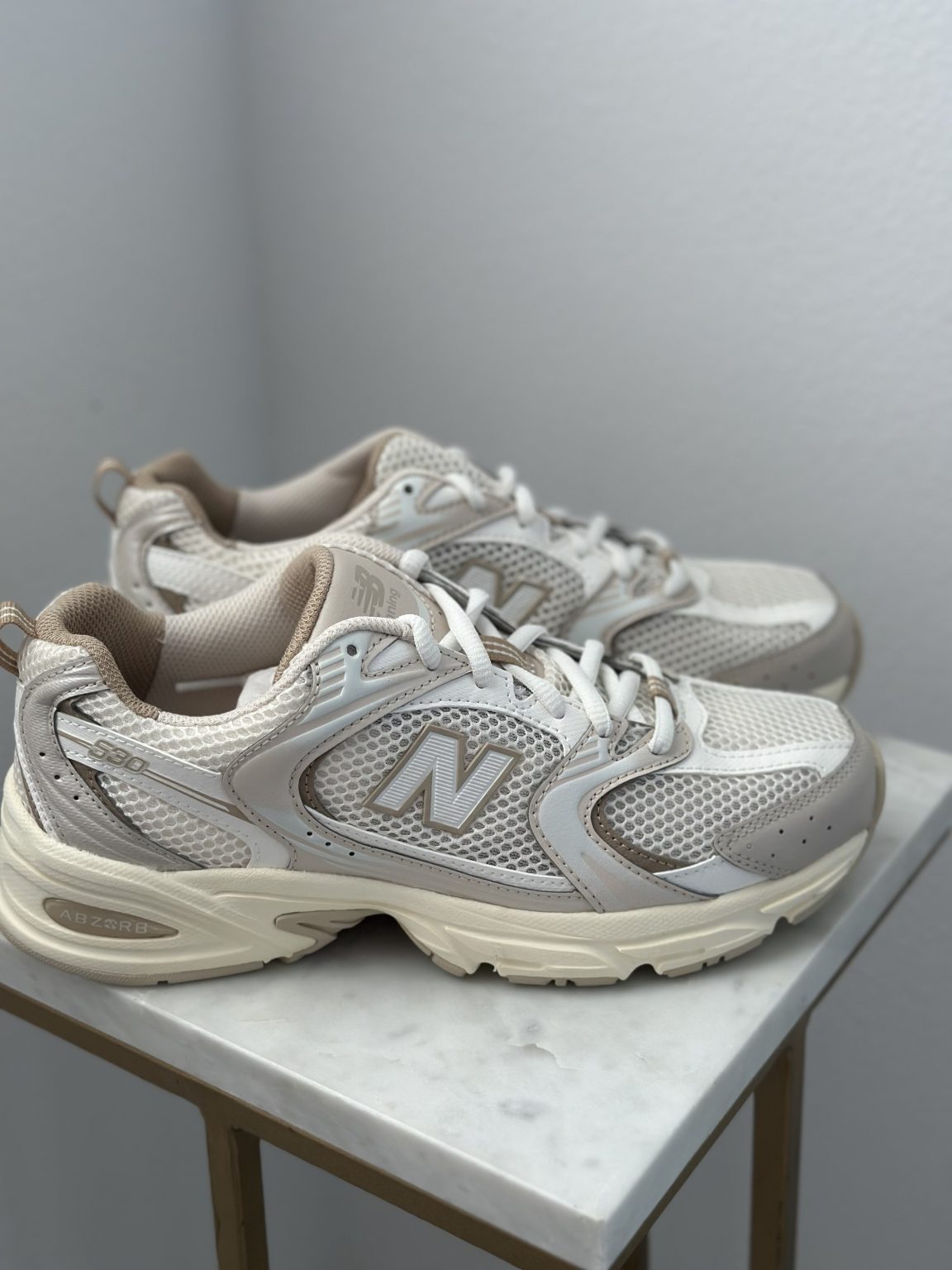 New Balance 530 Bone Sneakers - Royal Collection